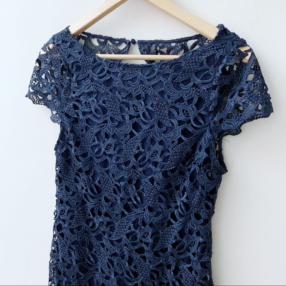 Alice + Olivia Clover Lace Back-Cutout Dress - Gem